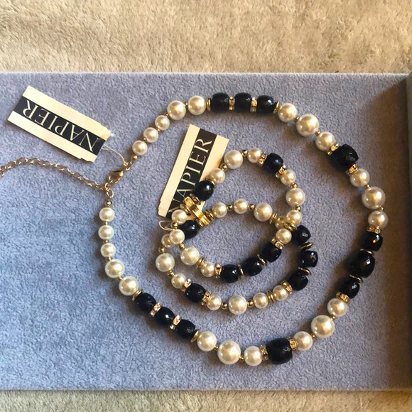Napier | Jewelry | Vintage Napier Gold Tone Black Cream Pearl Beaded Necklace Bracelet Set ...